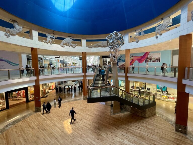 Bluewater – Spotlight